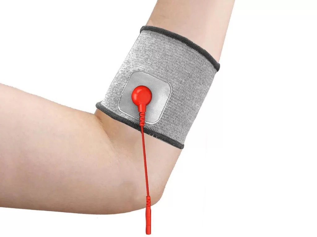 Textile wrist electrode pair with conductive silver thread